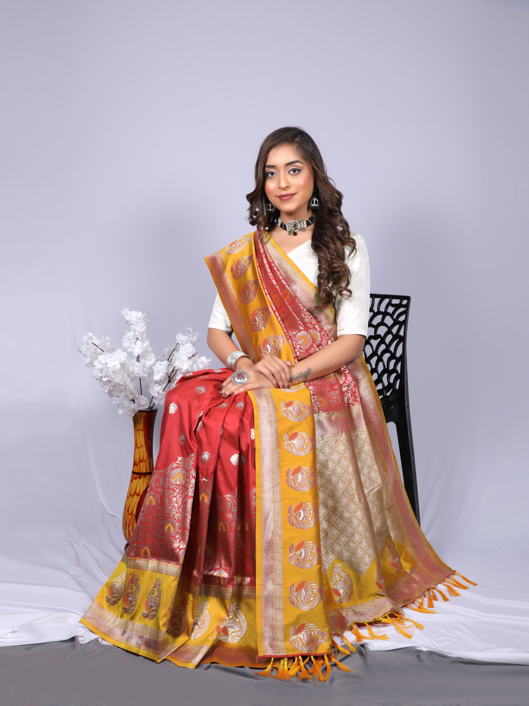 Red color kanchipuram silk saree with zari weaving work