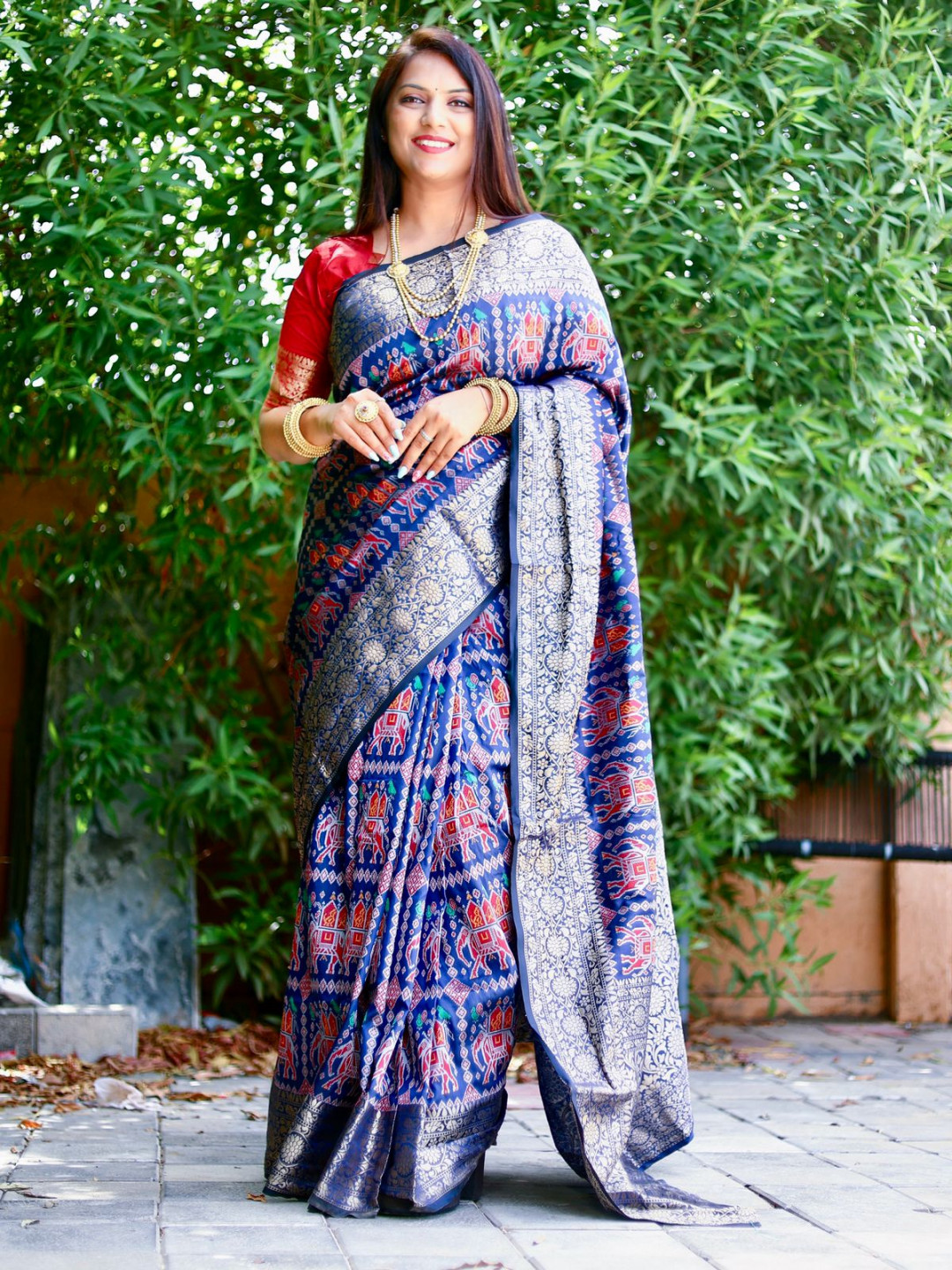 Navy Blue Color Patola Silk Saree With Zari Weaving Work navy-blue-color-patola-silk-saree-with-zari-weaving-work